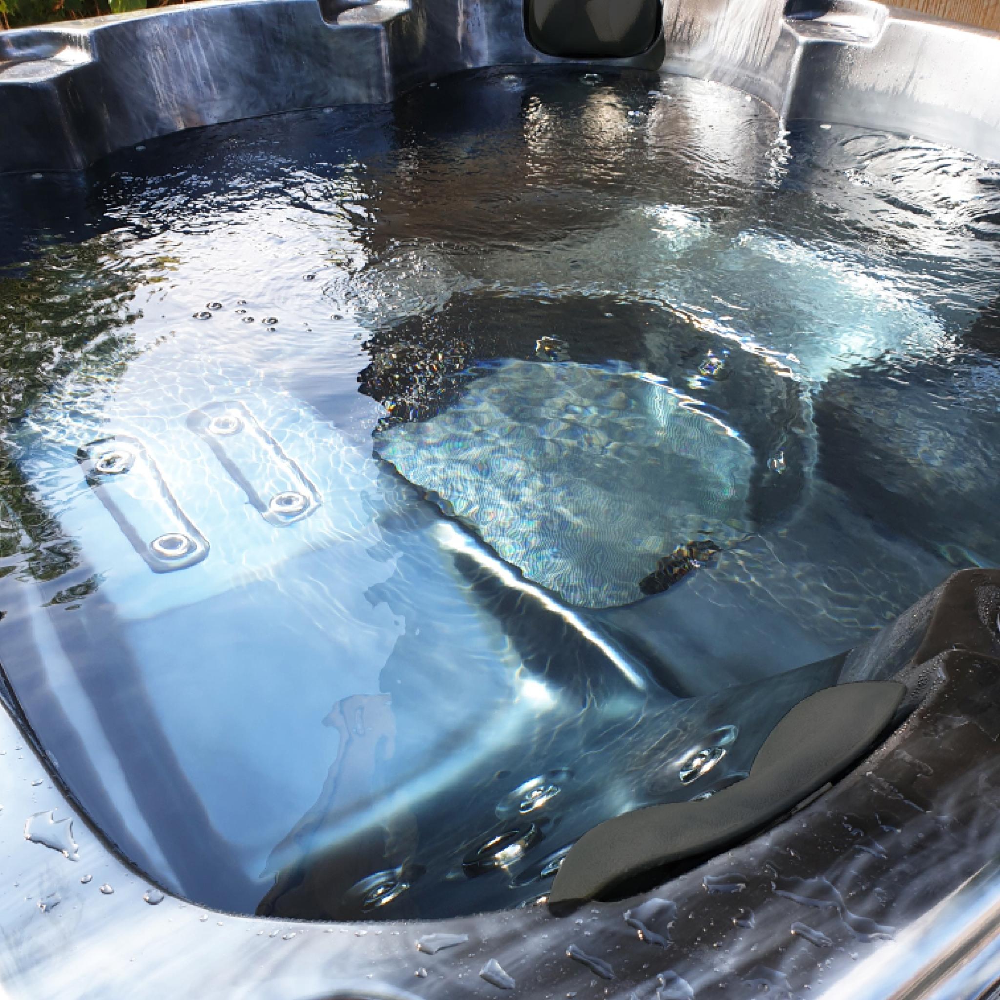 Boblebad Poseidon Blackline - Prisklok