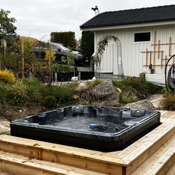 Boblebad Poseidon Blackline - Prisklok